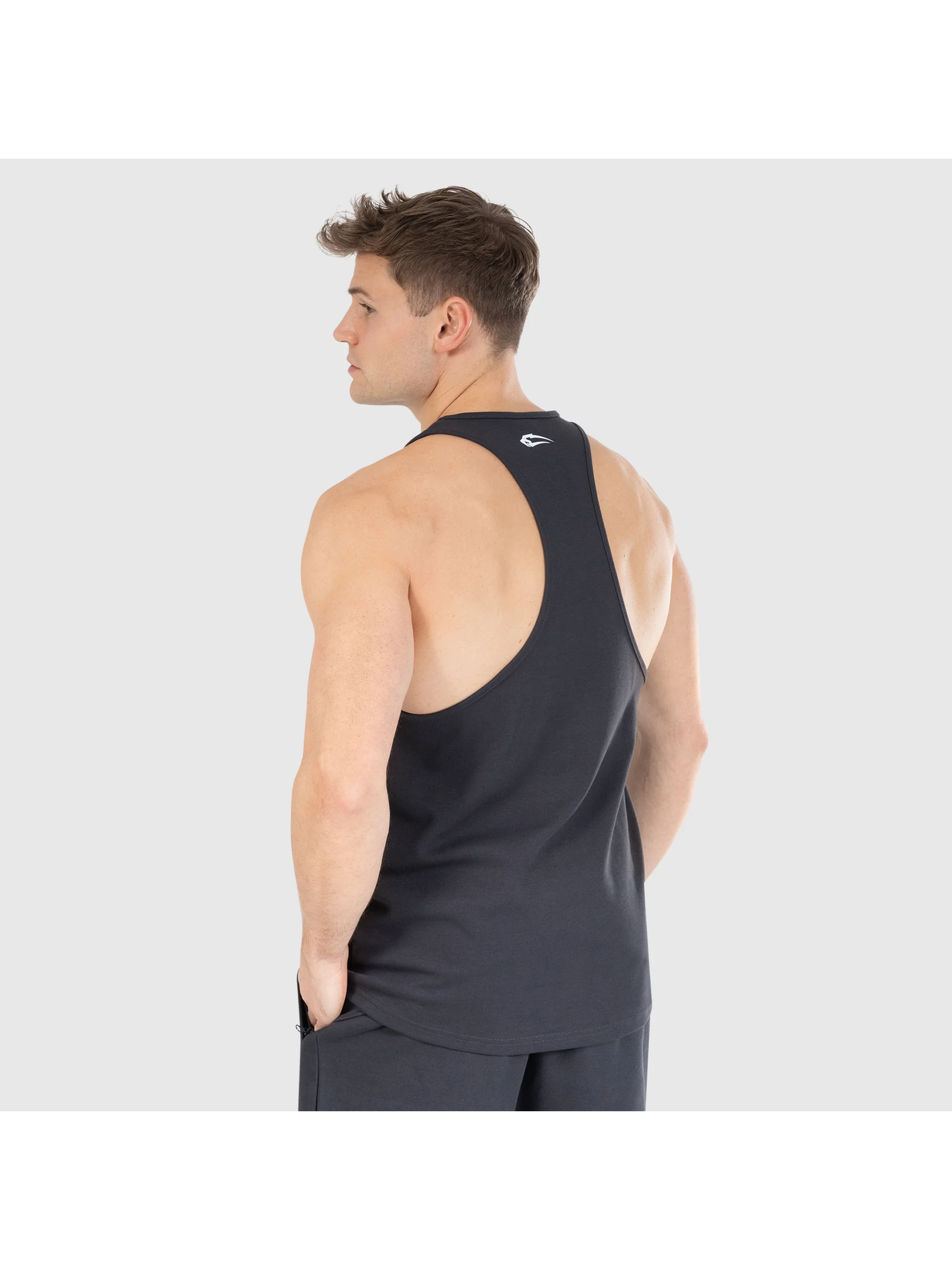 Günstige Sportmode, Sportbekleidung & Fitnessmode für Herren | AWG Mode